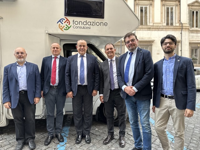 «Nessuno sia lasciato indietro». Inaugurata l’Unità Mobile di ...